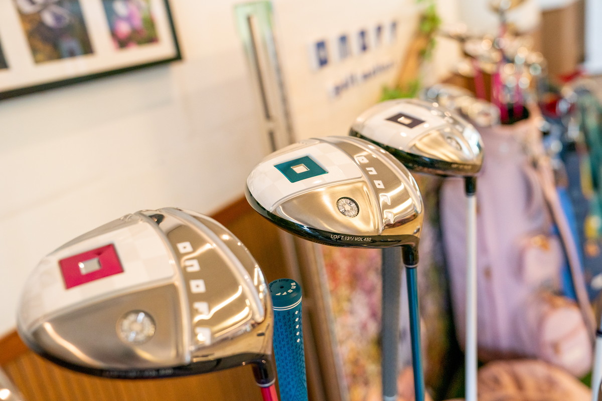 【レポート】オノフの世界観を堪能♥ 飛距離にもカラーにもこだわるゴルフ女子が「飛びと、彩りのオノフレディイベント」に集結 | Regina（レジーナ）